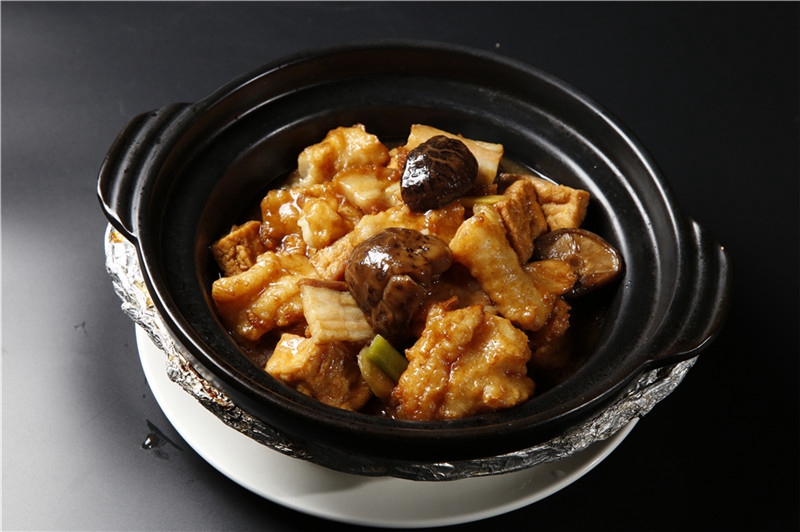 Rock Cod Fish Fillets Tofu Clay Pot